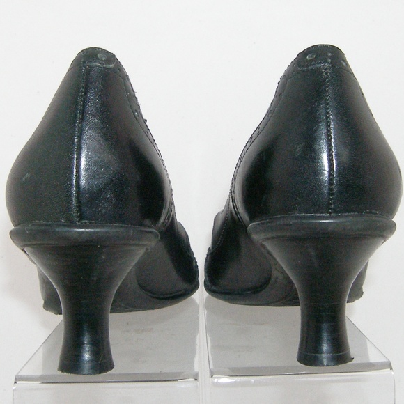 Bandolino | Shoes | Bandolino Elandra Black Leather Wingtip Heels 85m ...